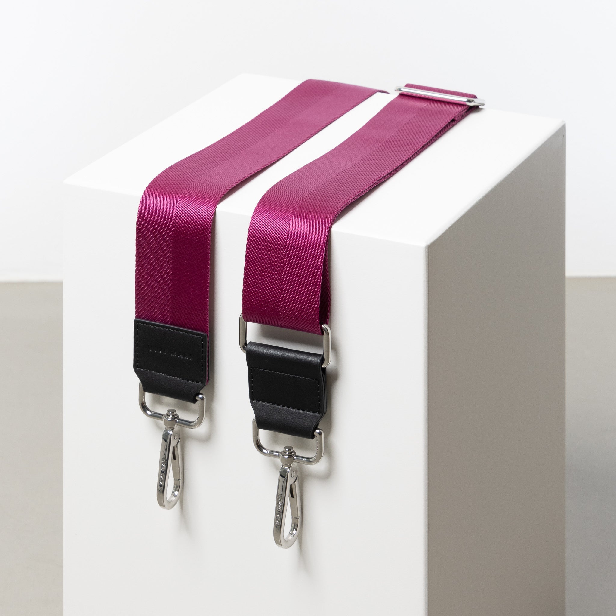 strap deep magenta - black - VIVI MARI